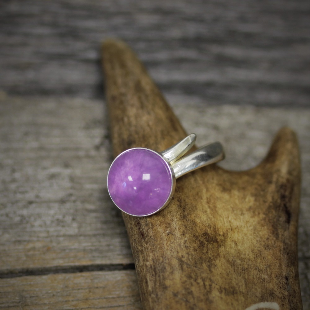 The Amethyst Fountain ring - Amethystmine.fi